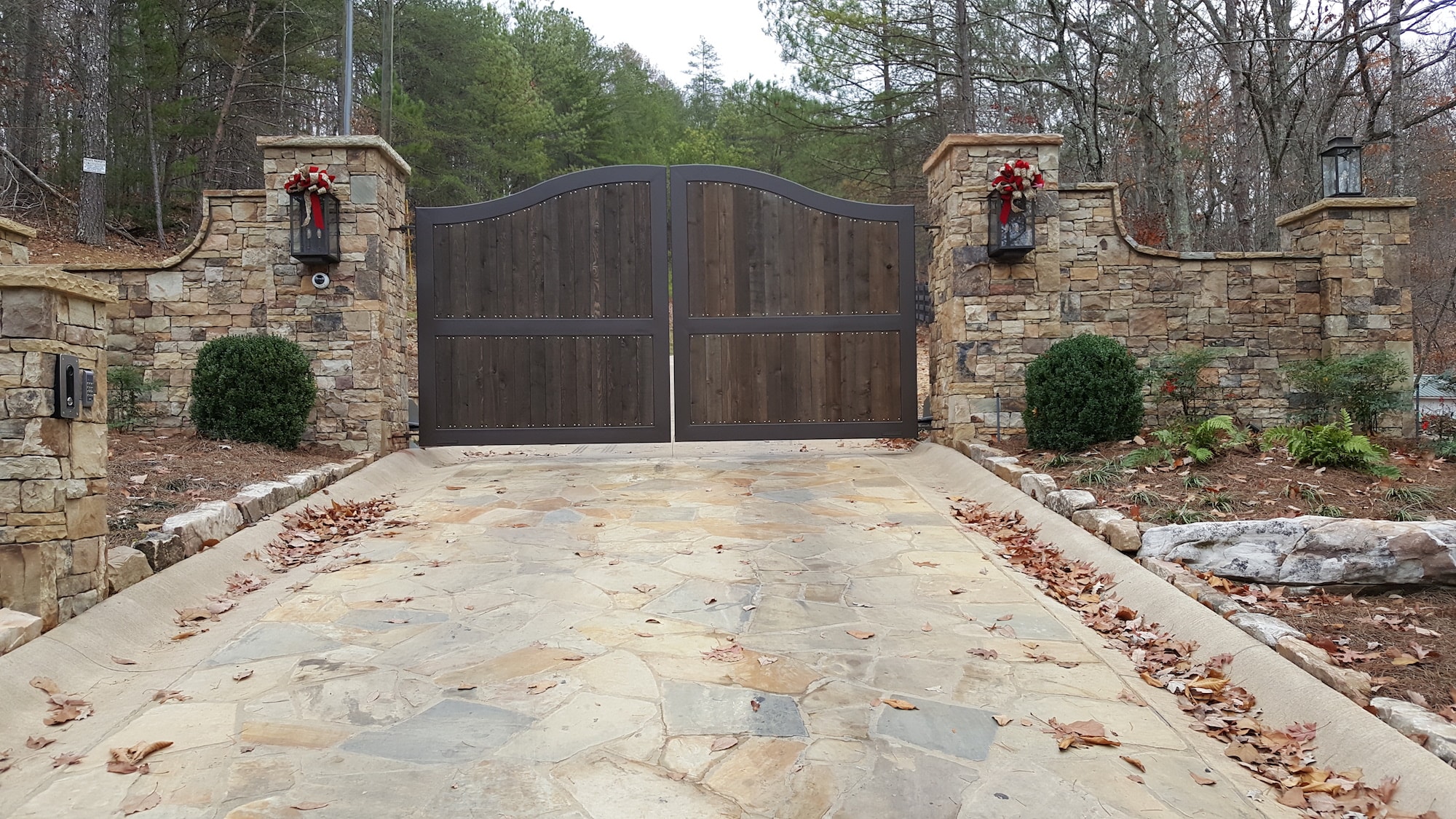 Driveway Entrance Gates - Fabco Fabrications Inc